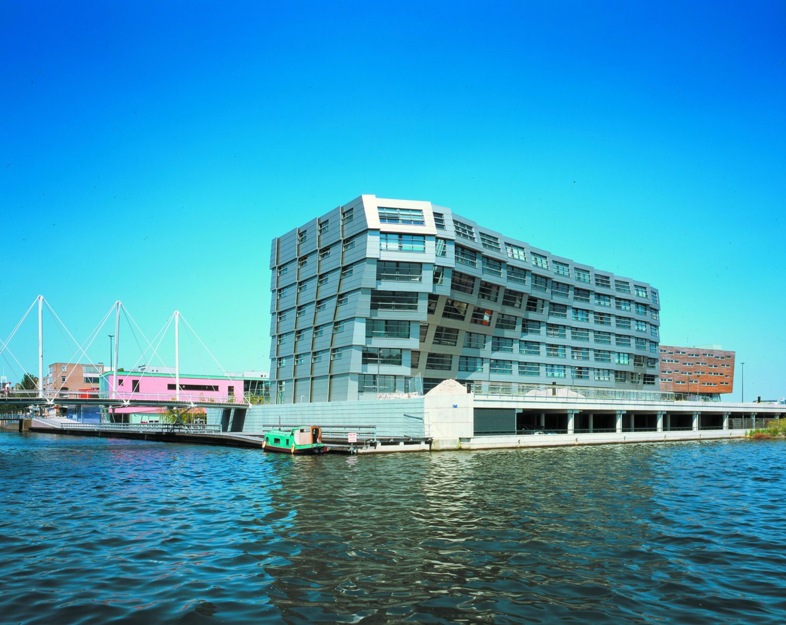 The Wave Almere – Aluminium Architecture Redefined